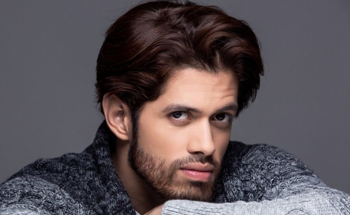 Darío Paredes represents Honduras! - Mr World