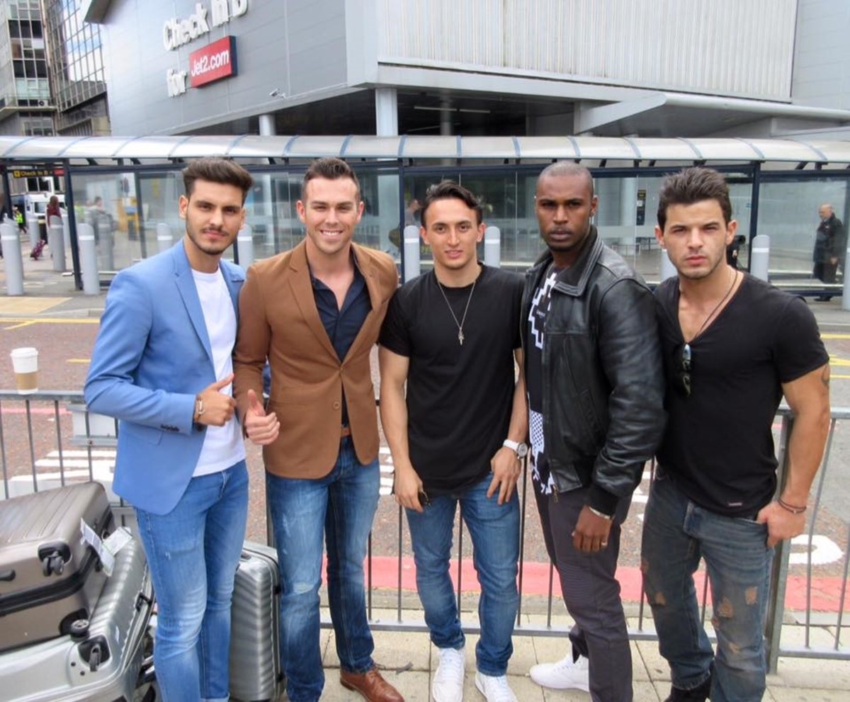 The contestants have landed! - Mr World