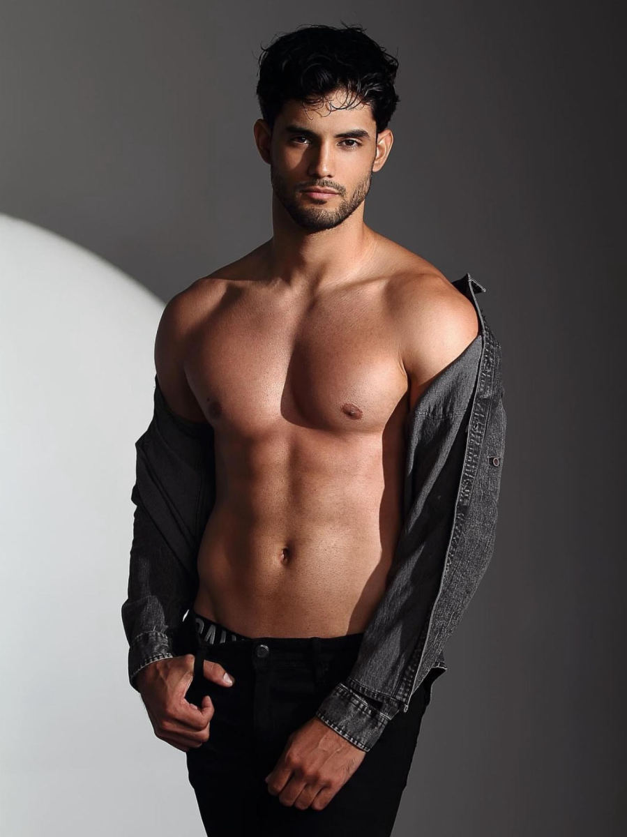 Mr. World Venezuela is elected in a nationally televised event - Mr World